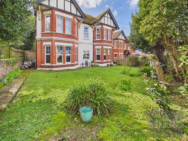 2 Bedroom Flat
