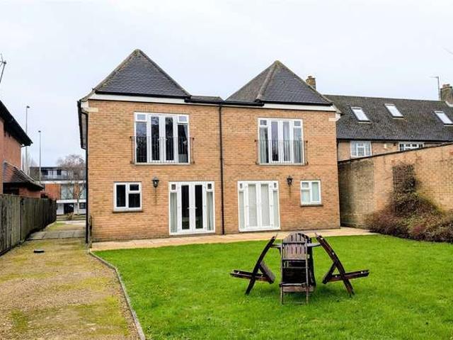 2 Bedroom Flat