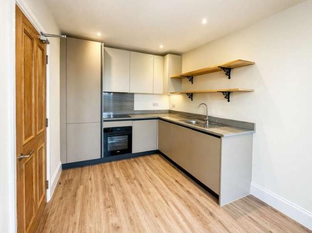 2 Bedroom Flat