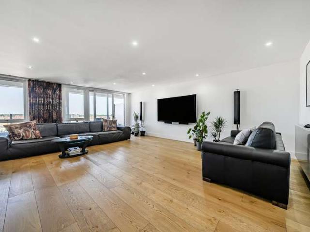 2 Bedroom Flat