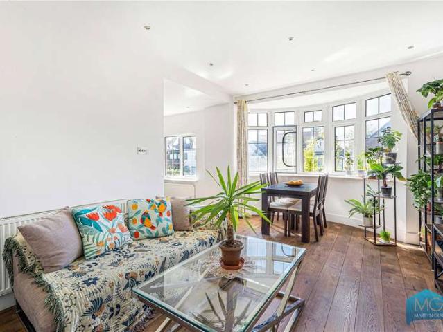 2 Bedroom Flat