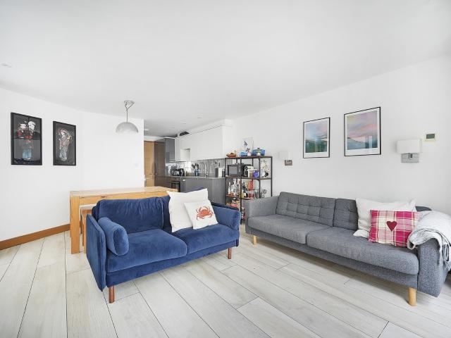 2 Bedroom Flat