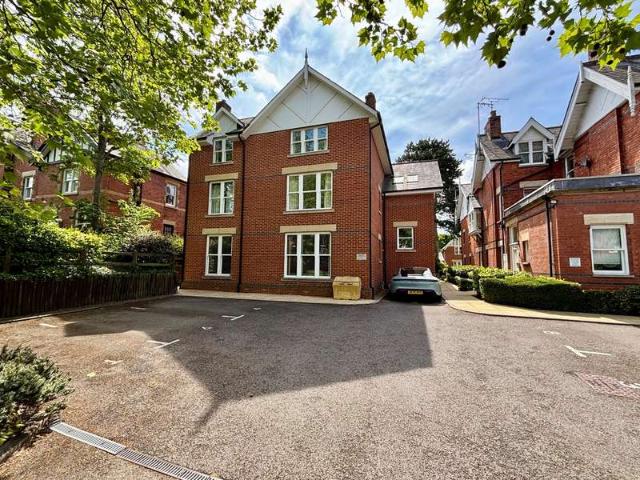 2 Bedroom Flat