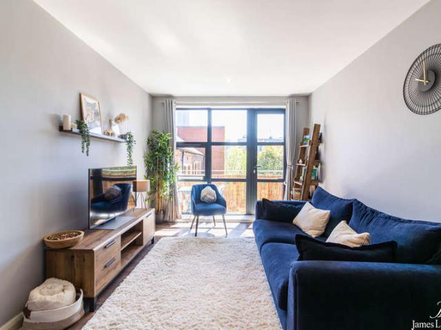 2 Bedroom Flat