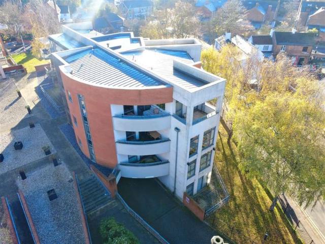 2 Bedroom Flat