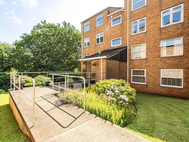 2 Bedroom Flat