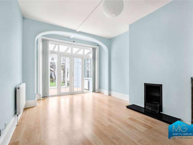 2 Bedroom Flat