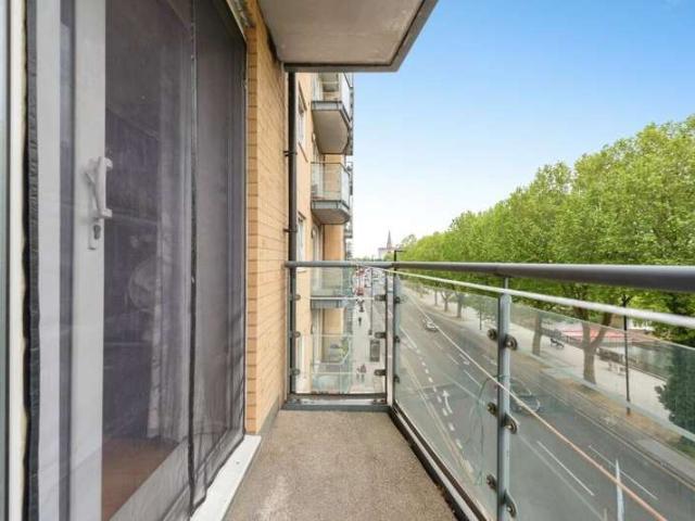 2 Bedroom Flat