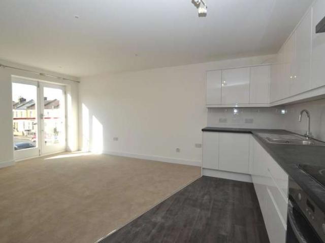 2 Bedroom Flat