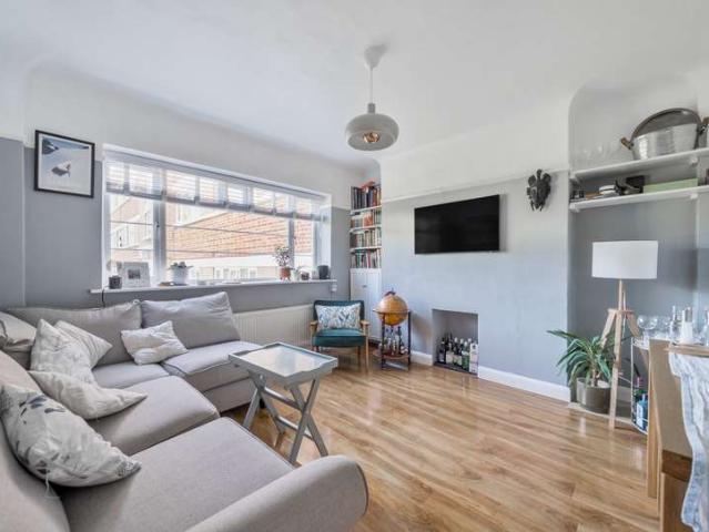 2 Bedroom Flat