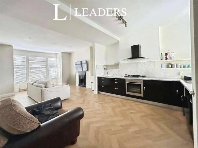 2 Bedroom Flat
