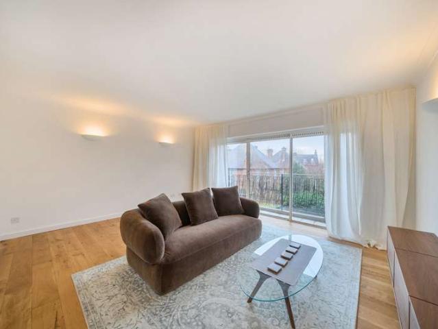 2 Bedroom Flat