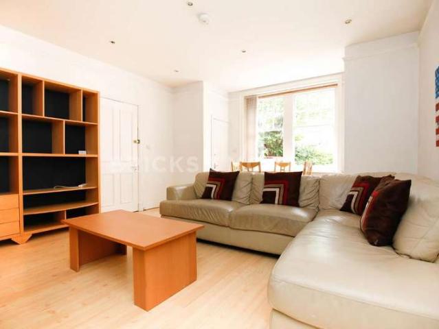 2 Bedroom Flat