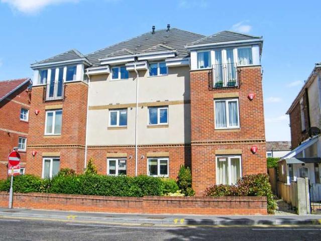 2 Bedroom Flat