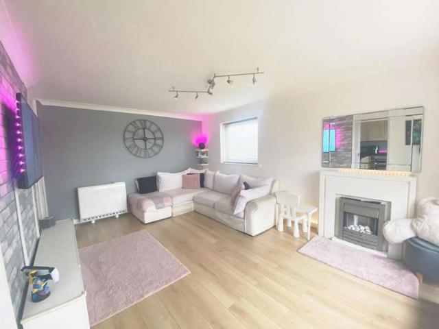 2 Bedroom Flat