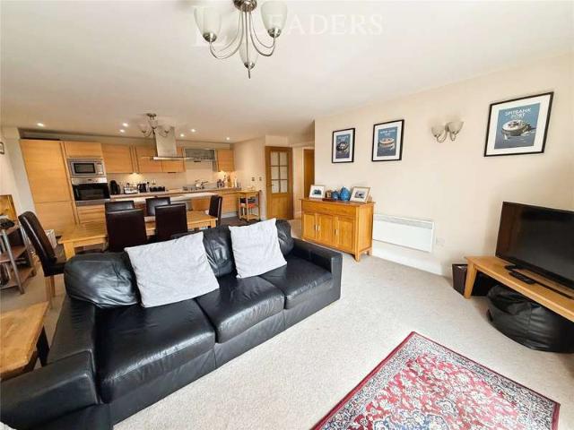 2 Bedroom Flat