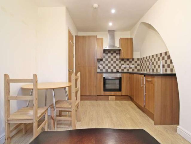 2 Bedroom Flat