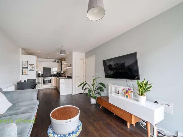 2 Bedroom Flat