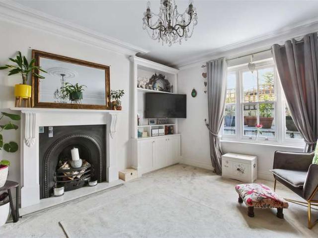 2 Bedroom Flat