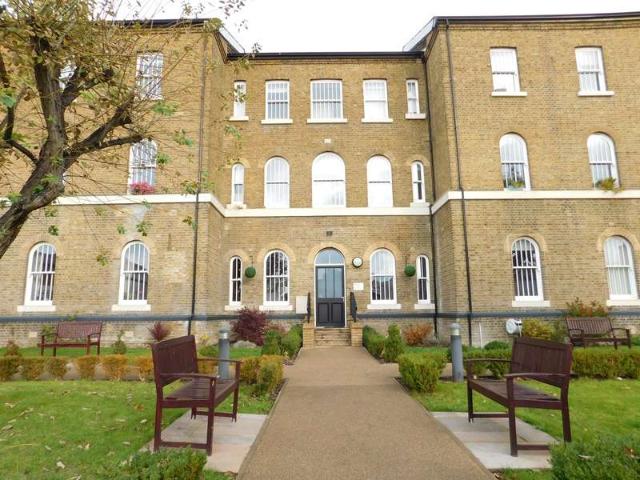 2 Bedroom Flat