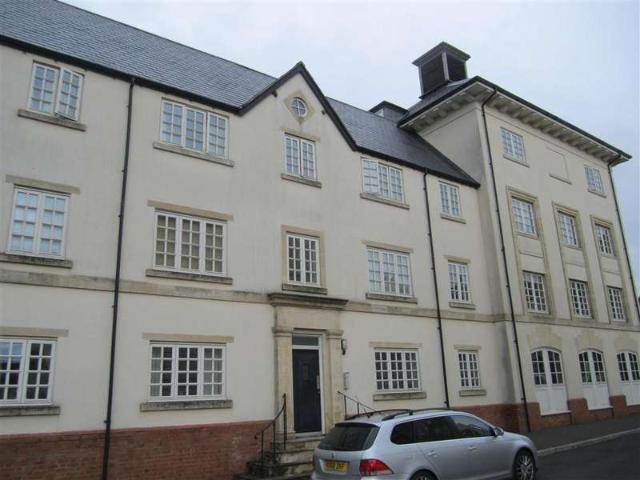 2 Bedroom Flat