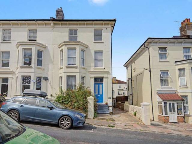 2 Bedroom Flat
