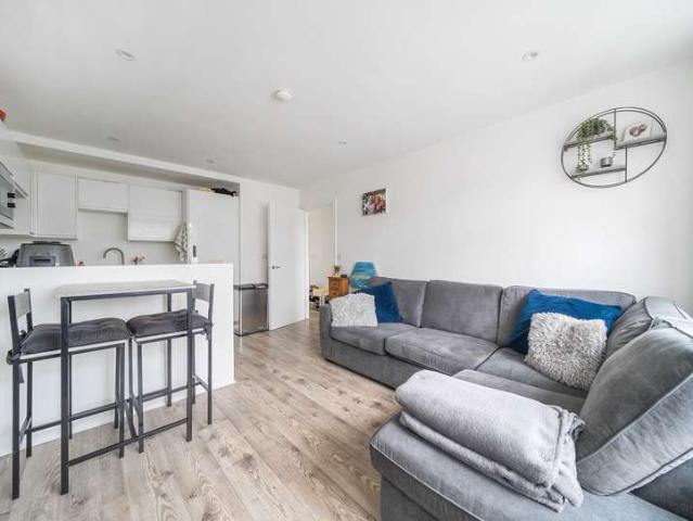 2 Bedroom Flat
