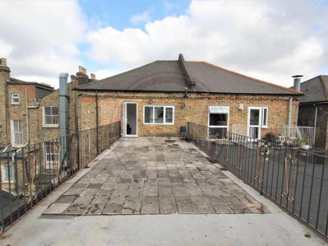 2 Bedroom Flat