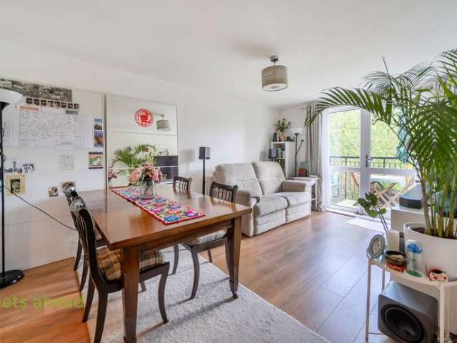 2 Bedroom Flat