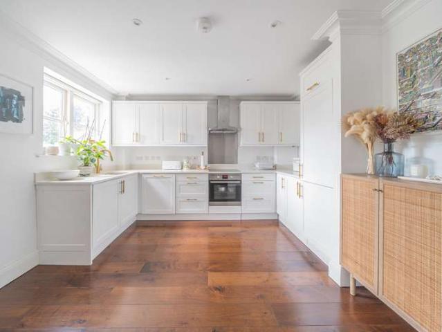 2 Bedroom Flat