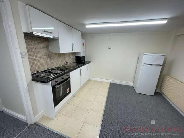 1 Bedroom Flat