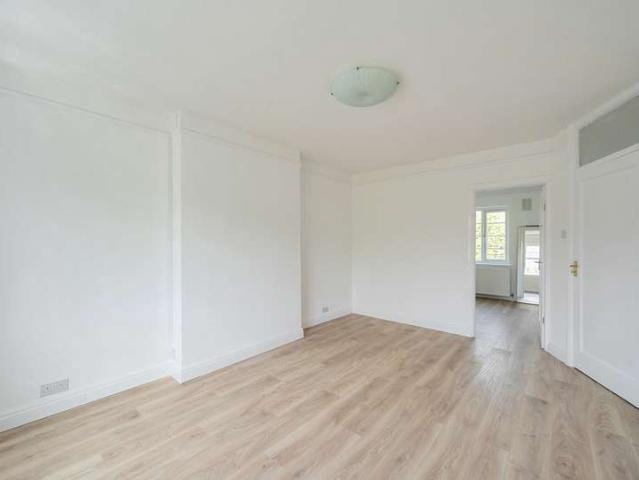 2 Bedroom Flat
