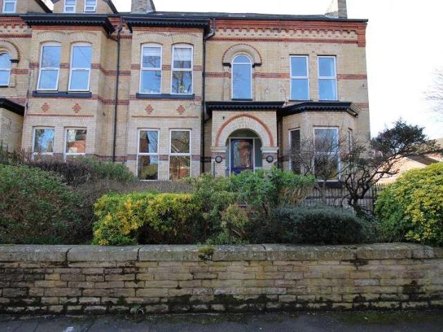 2 Bedroom Flat