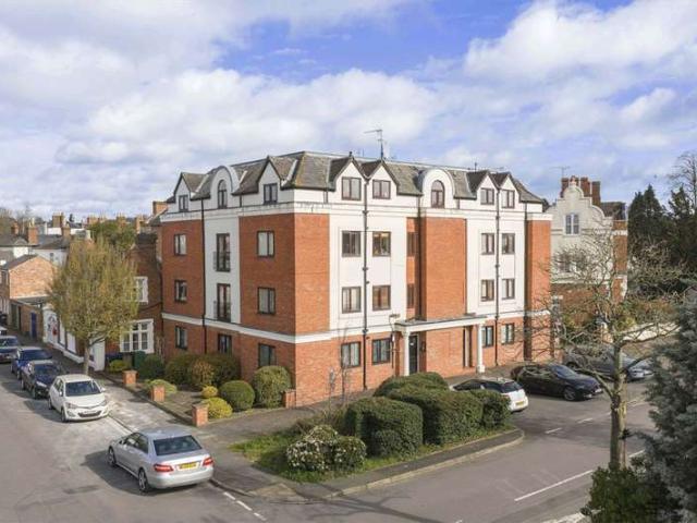 2 Bedroom Flat
