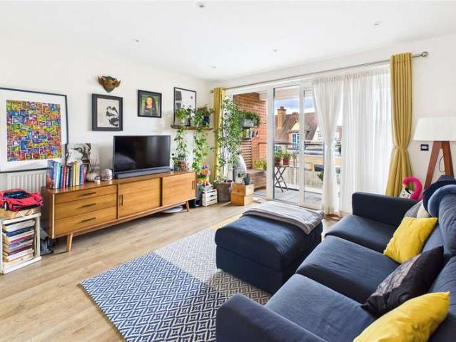 2 Bedroom Flat