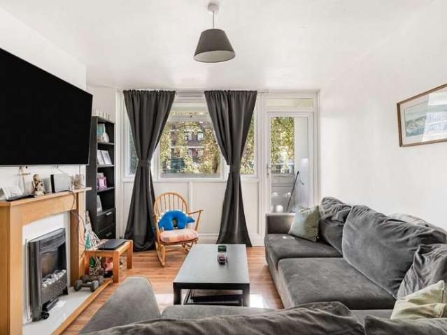 2 Bedroom Flat