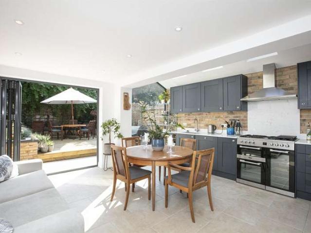 2 Bedroom Flat