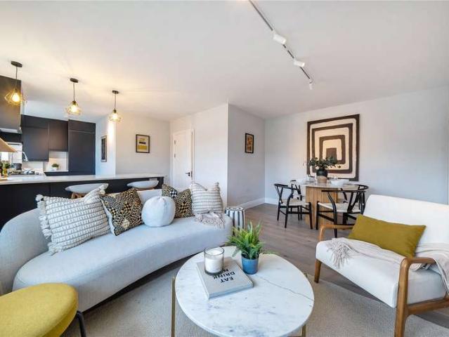 2 Bedroom Flat