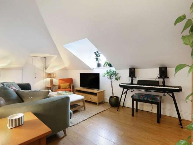 2 Bedroom Flat