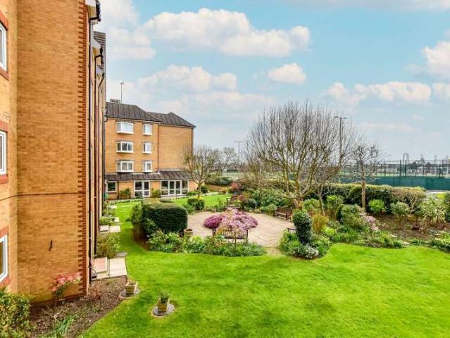 2 Bedroom Flat