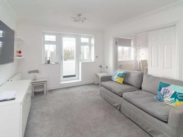 2 Bedroom Flat