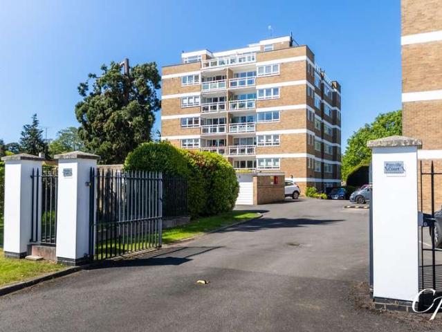 2 Bedroom Flat