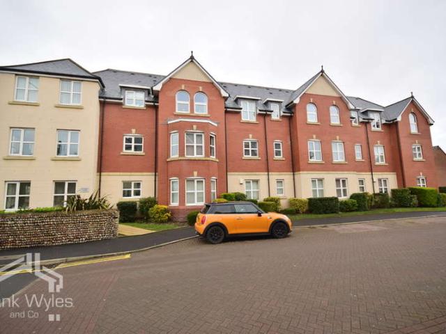 2 Bedroom Flat