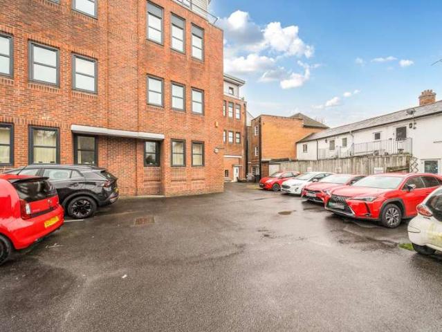 2 Bedroom Flat