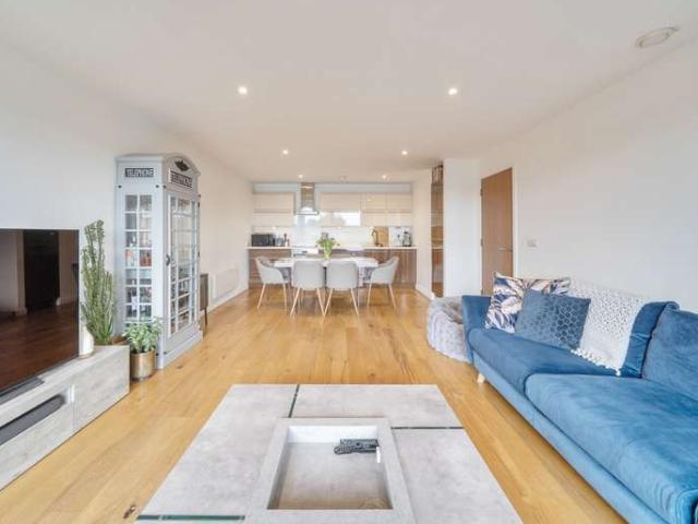 2 Bedroom Flat