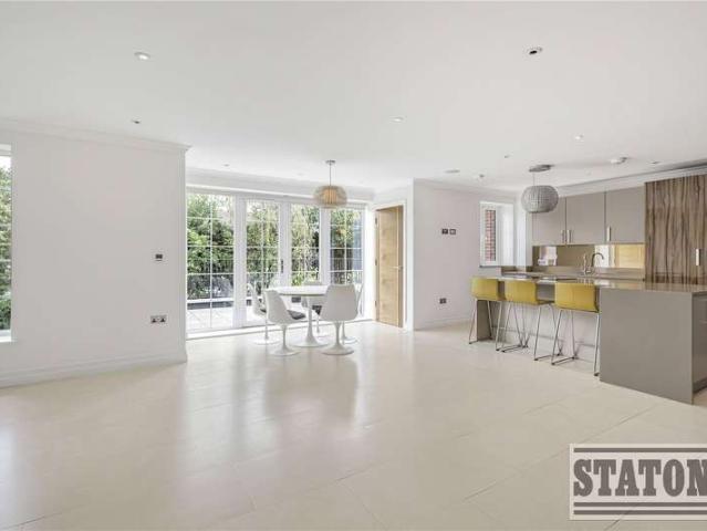 2 Bedroom Flat