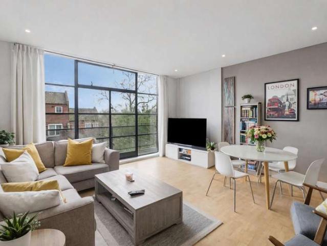 2 Bedroom Flat
