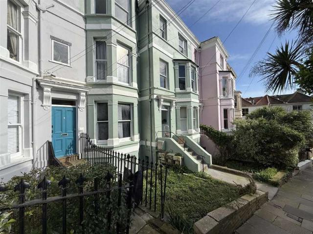 2 Bedroom Flat