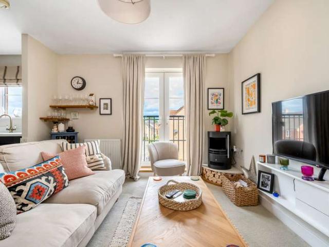 2 Bedroom Flat
