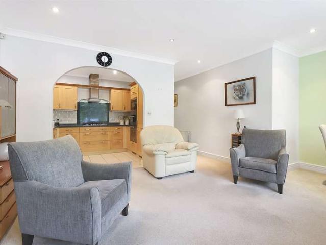 2 Bedroom Flat